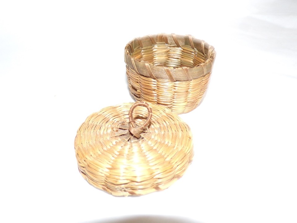 antique wabanaki mini sweet grass basket w/ lid .....mint ... | eBay