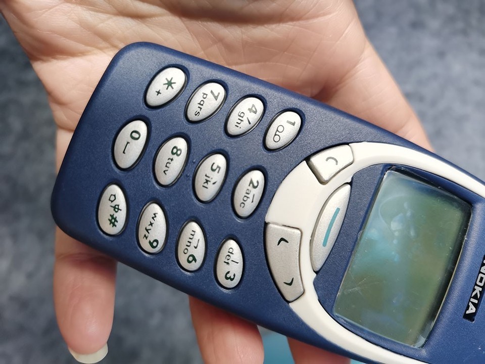Nokia 3310 - 2G network -16 MB - Blue - Rare Cellphone -For collectors ...