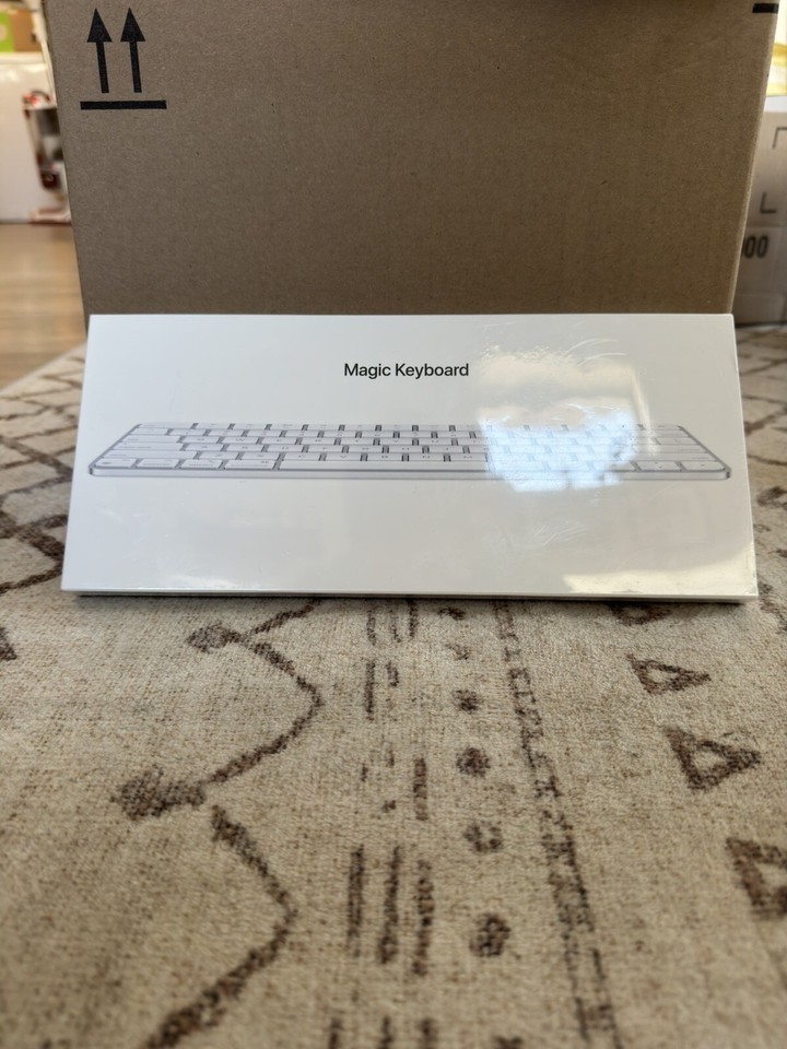 Apple Magic Keyboard - US English 194252543276 | eBay