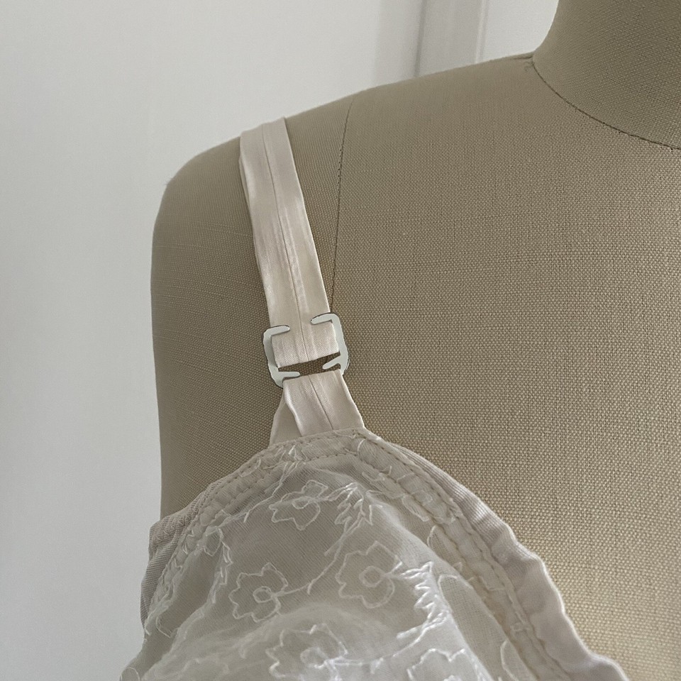 VTG Playtex Living Bra White sz 34B Pointy Cup No Pad or Wire Nylon ...