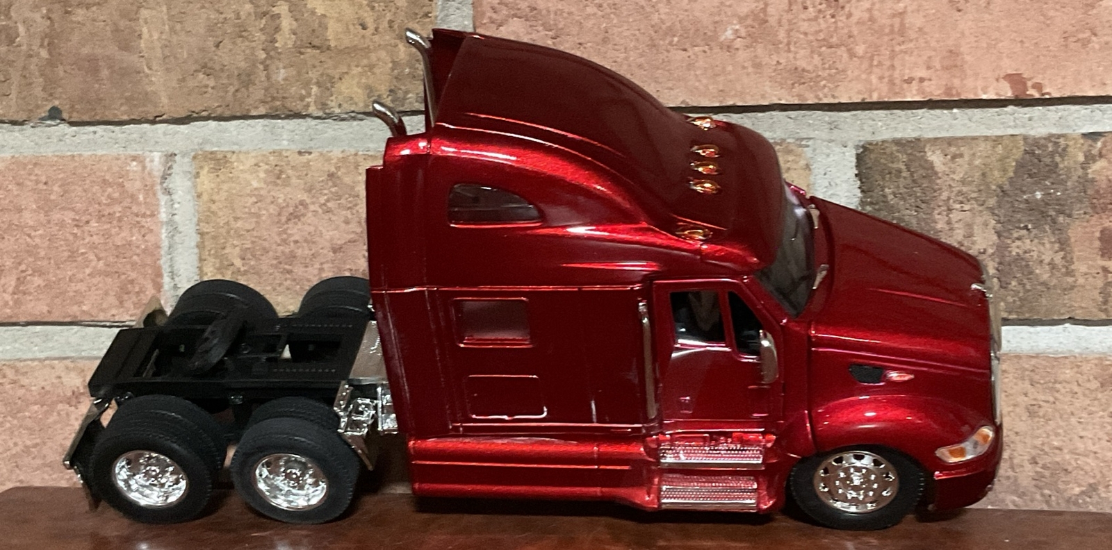 JADA ROAD RIGZ 1:32 PETERBILT MODEL 387 TRACTOR Red RARE FIND BRAND NEW ...