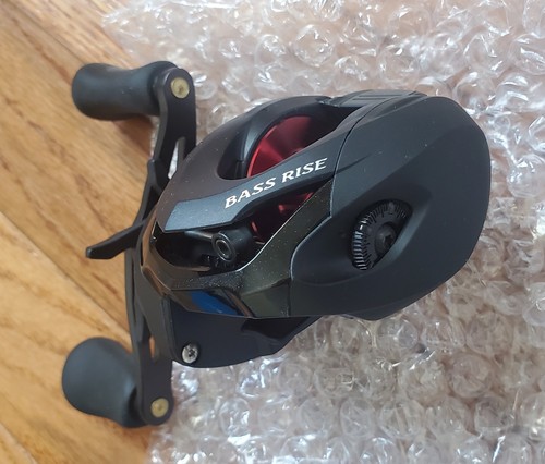 Shimano Bass Rise Right Hand Baitcasting Fishing Reel 7.2:1 New | eBay