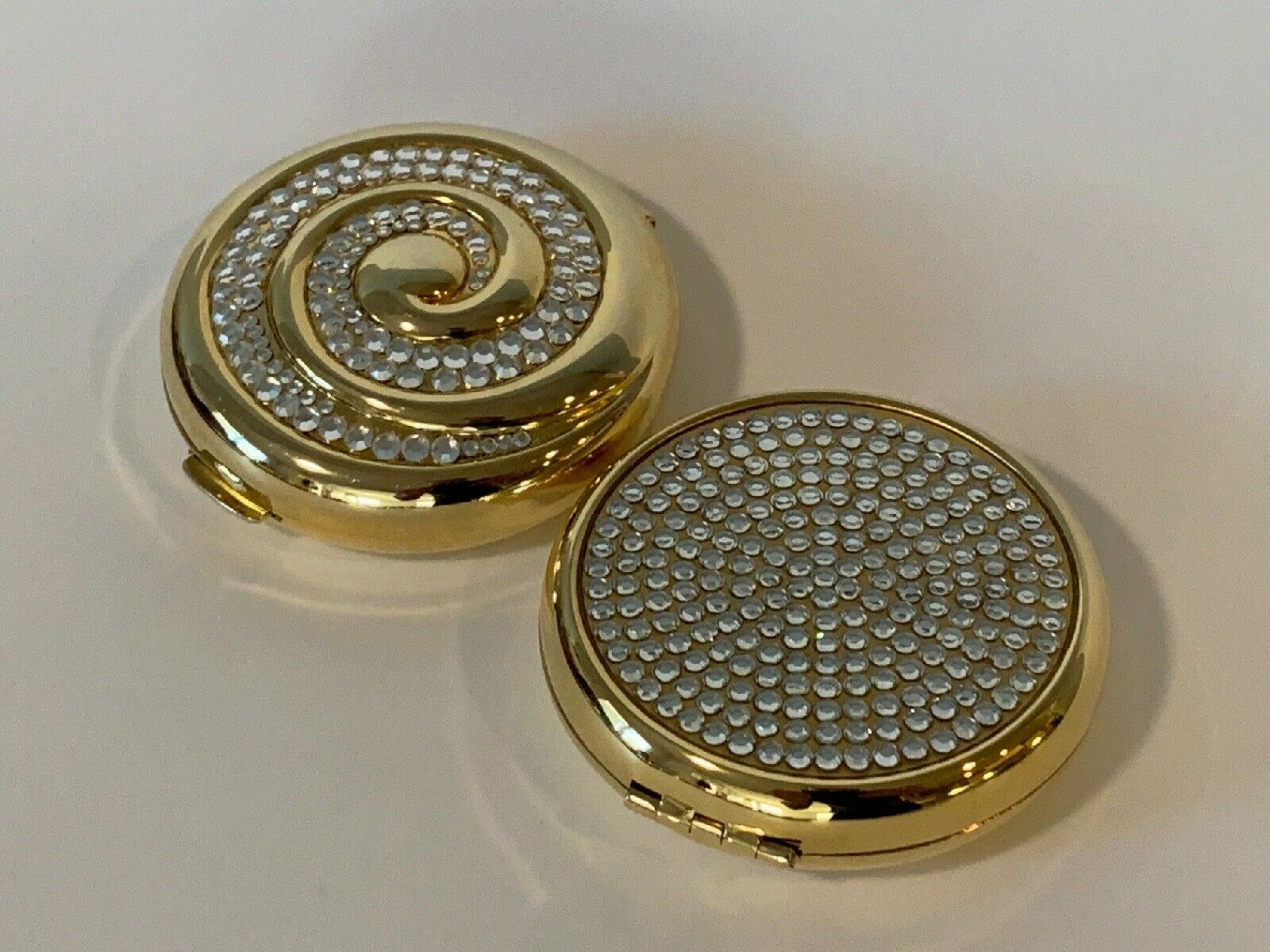 Lot Of 2! Estee Lauder Powder Compacts Gold With Swarovski Stones ...
