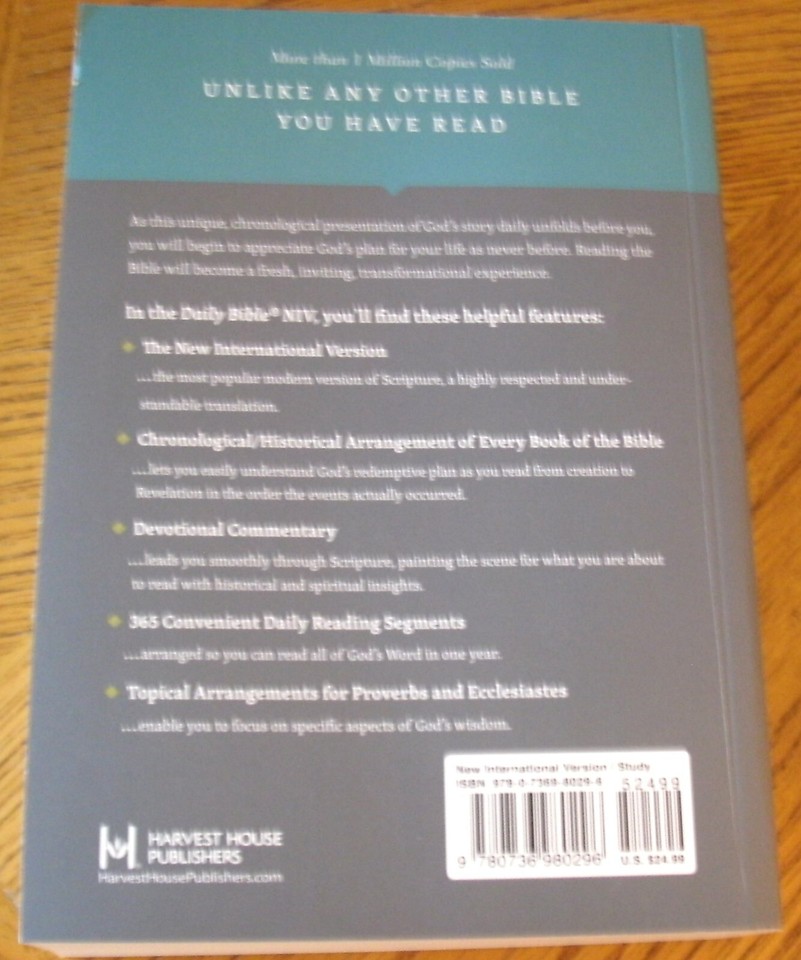 The Daily Bible (NIV) in Chronological Order 365 Daily with Devotional ...