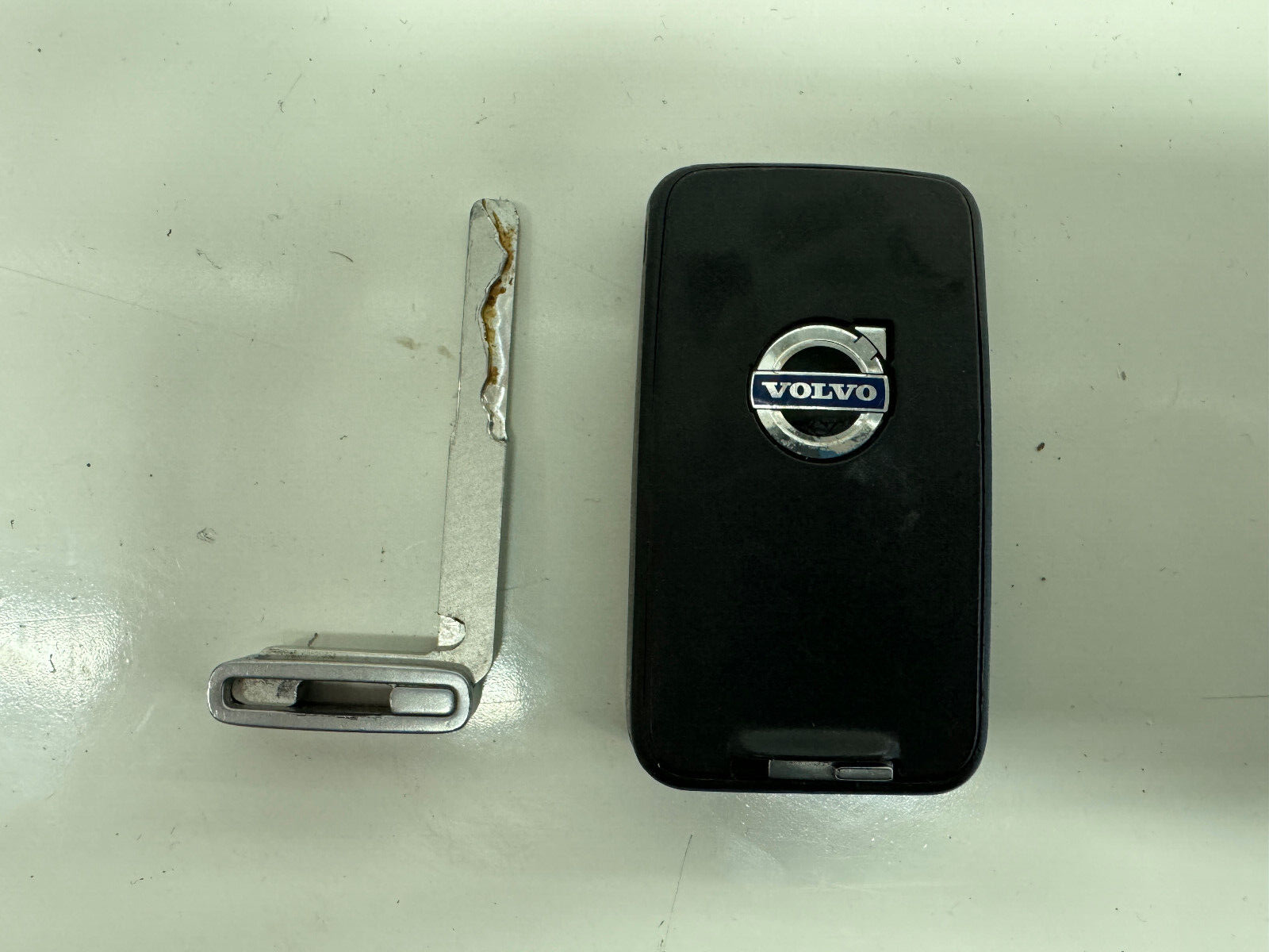 11-18 Volvo S60 V60 S80 V70 XC70 XC60 6 Button Key Fob | eBay