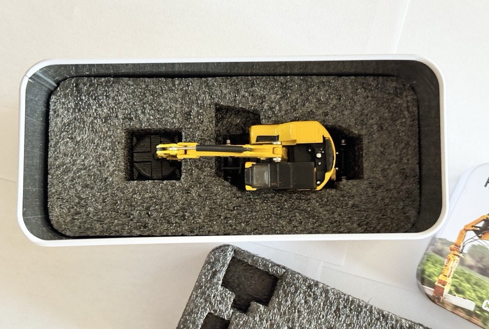 Diecast Masters HO Caterpillar CAT M323F Railroad Wheeled Excavator ...