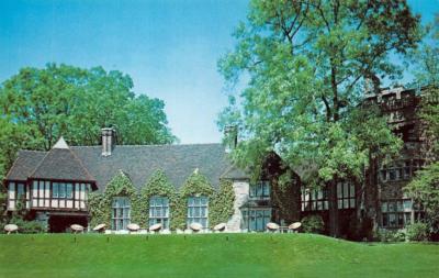READING, PA Pennsylvania STOKESAY "Castle" Restaurant ROADSIDE c1950's ...
