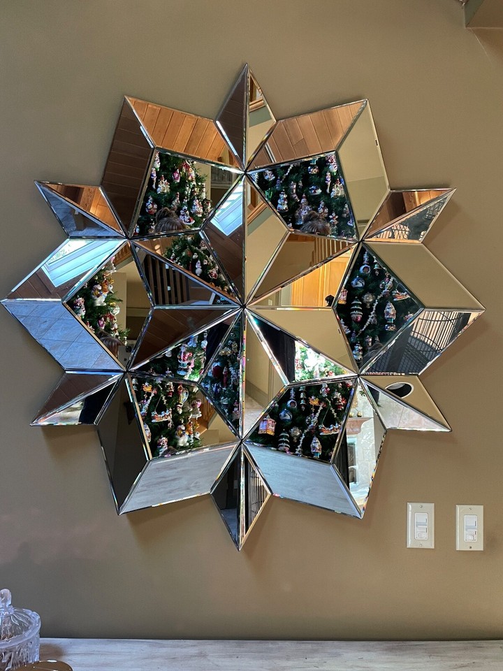 Venetian Three-Dimensional Star Shaped Wall Mirror with Clear Angled ...