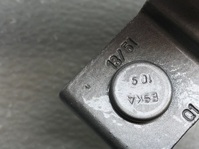 Original MERCEDES BENZ S W222 Front Right Side Door Hinge Lower ...