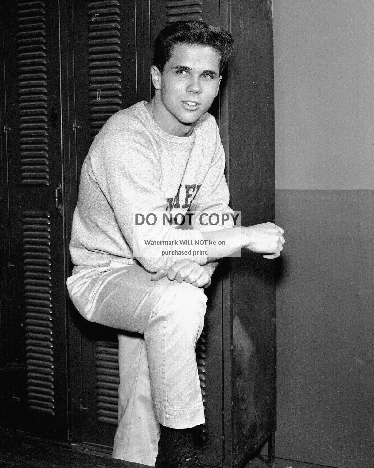 TONY DOW "WALLY CLEAVER" IN "LEAVE IT TO BEAVER" - 8X10 PUBLICITY PHOTO ...