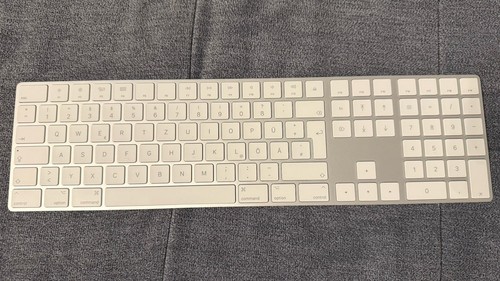 Apple Magic Keyboard mit Ziffernblock (Modell A1843) – Top Zustand ...