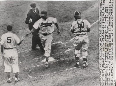 1948 Press Photo HoFer Larry Doby Crosses Home After Home Run w Lou ...