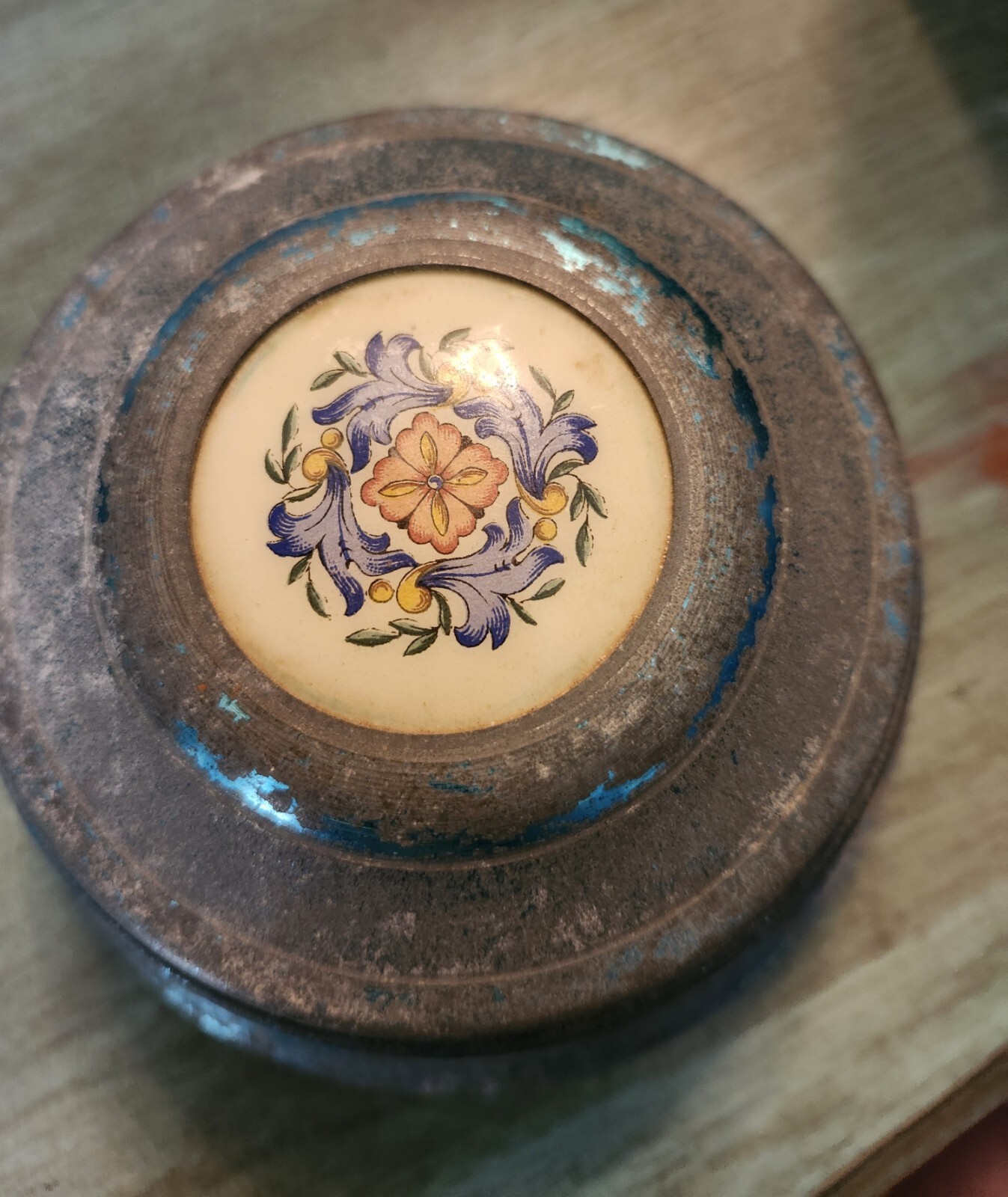 Vintage Powder Puff Music Box Works | eBay