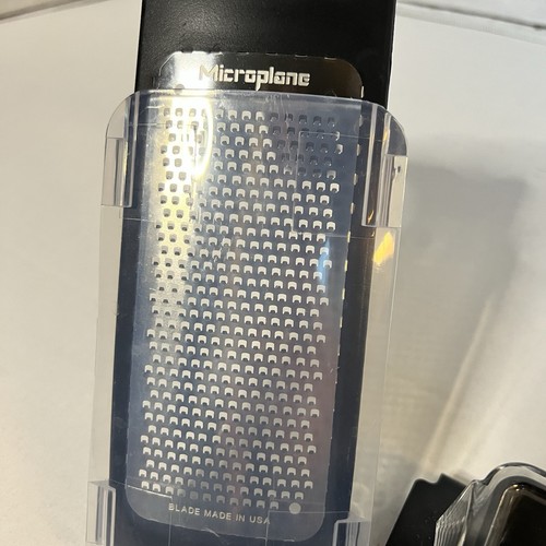 Pampered #1105 Chef Grater Microplane Adjustable Handle, Cover & Food ...