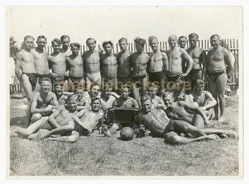 SHIRTLESS Muscle Men WWII German Soldiers Buddy Boy Bulge Gay Int ...