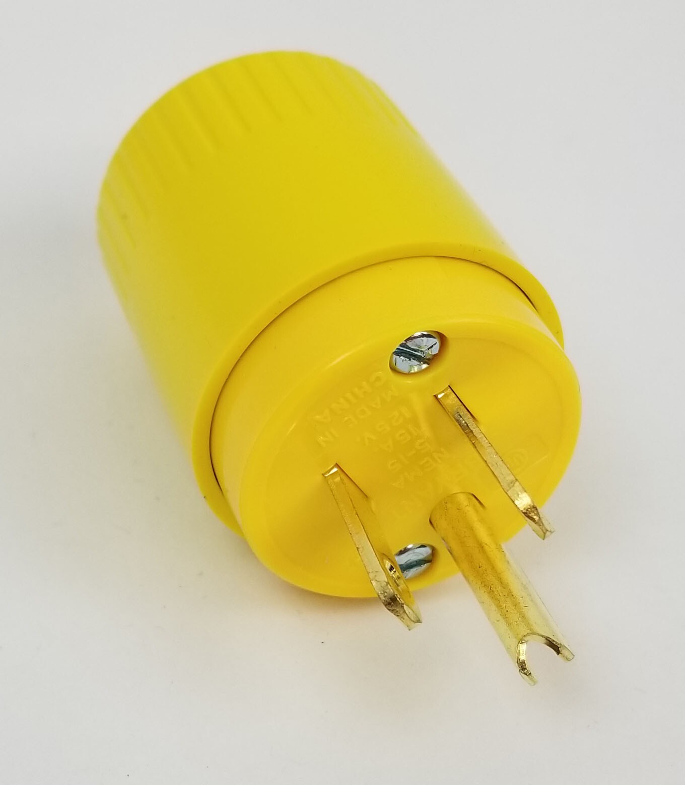 Hubbell 515PY Grounding Clamptite Plug 125 VAC 15 a 2 Poles 3 Wires ...