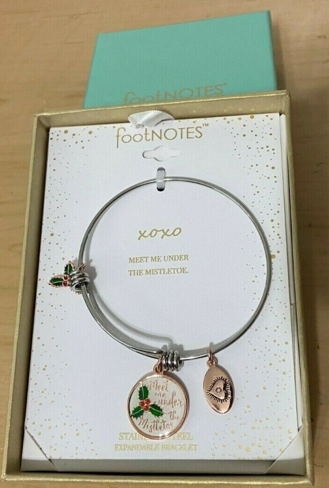 MEET ME UNDER THE MISTLETOE xoxo FOOTNOTES Christmas CHARM BRACELET NIB ...