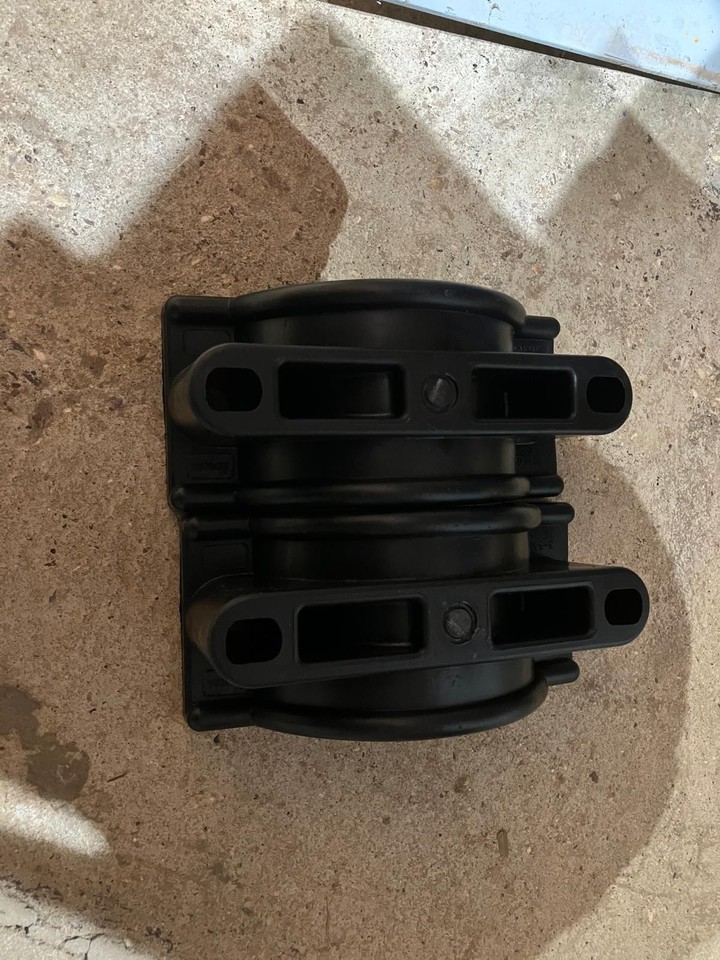 TC14 - Two Bolt Cable / Pipe Clamp 76-85mm - Black Plastic Two Part ...