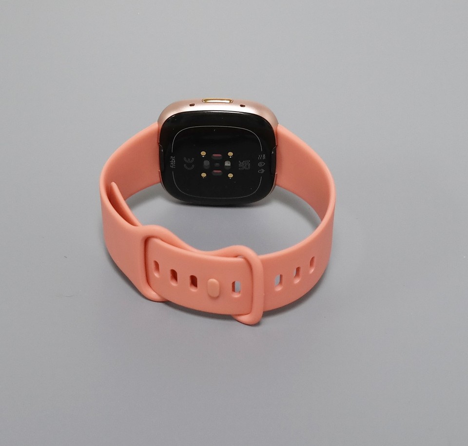 Fitbit Versa 4 Fitness Smartwatch FB523 - Copper Rose Aluminum / Pink ...
