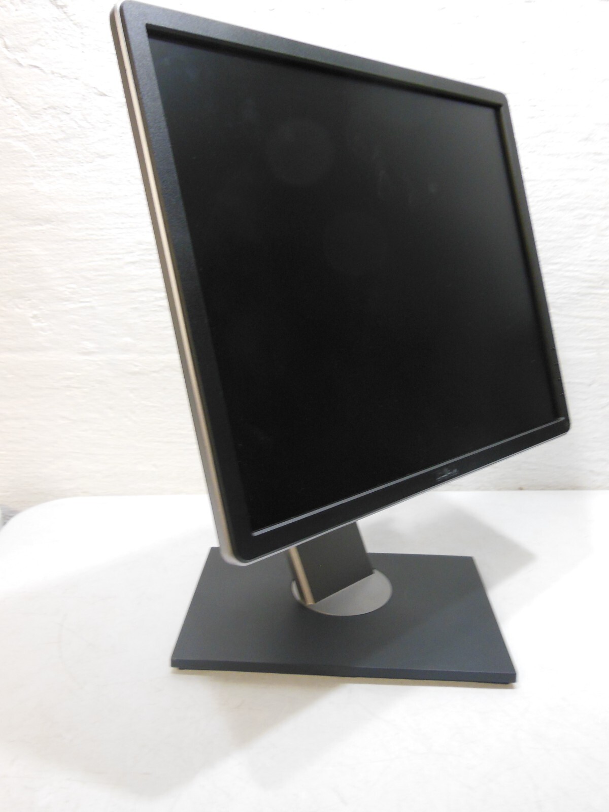 Dell P1914Sf 19" 1280x1024 LED Flat Panel Monitor | eBay
