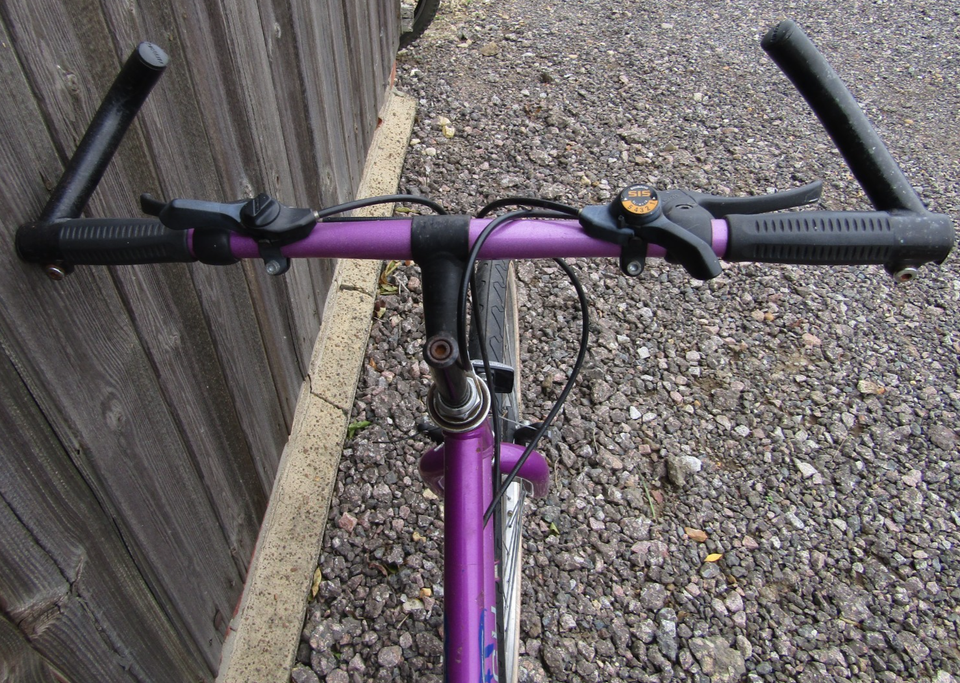 Raleigh Isis Ladies Purple Mountain Bike Bicycle 10 Speed Gears 26 ins ...