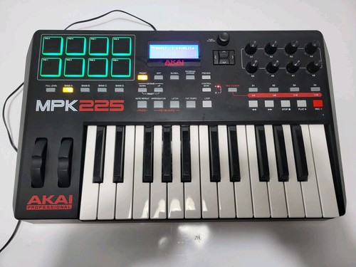 Akai Professional MPK25 USB MIDI Keyboard Controller 25 Key Tested ...