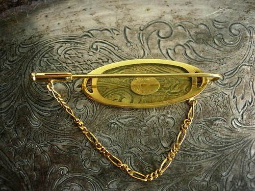 Gorgeous RARE Vintage GUCCI Lucite GG Lapel Scarf PIN Jewelry Accessory ...