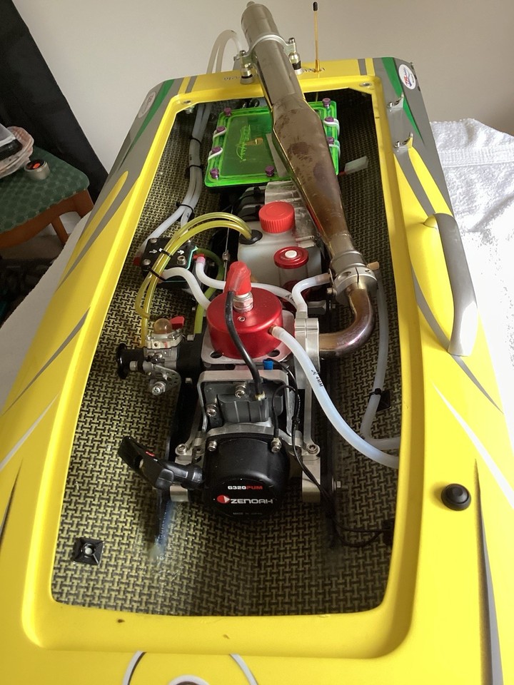 RC BOAT 51”TFL PATRIOT SAINT YELLOW V HULL WITH 32cc ZENOAH PETROL ...