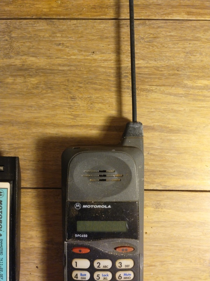 Motorola Microtac DPC 650 Flip Cell Phone Vintage 1995 W/battery ...