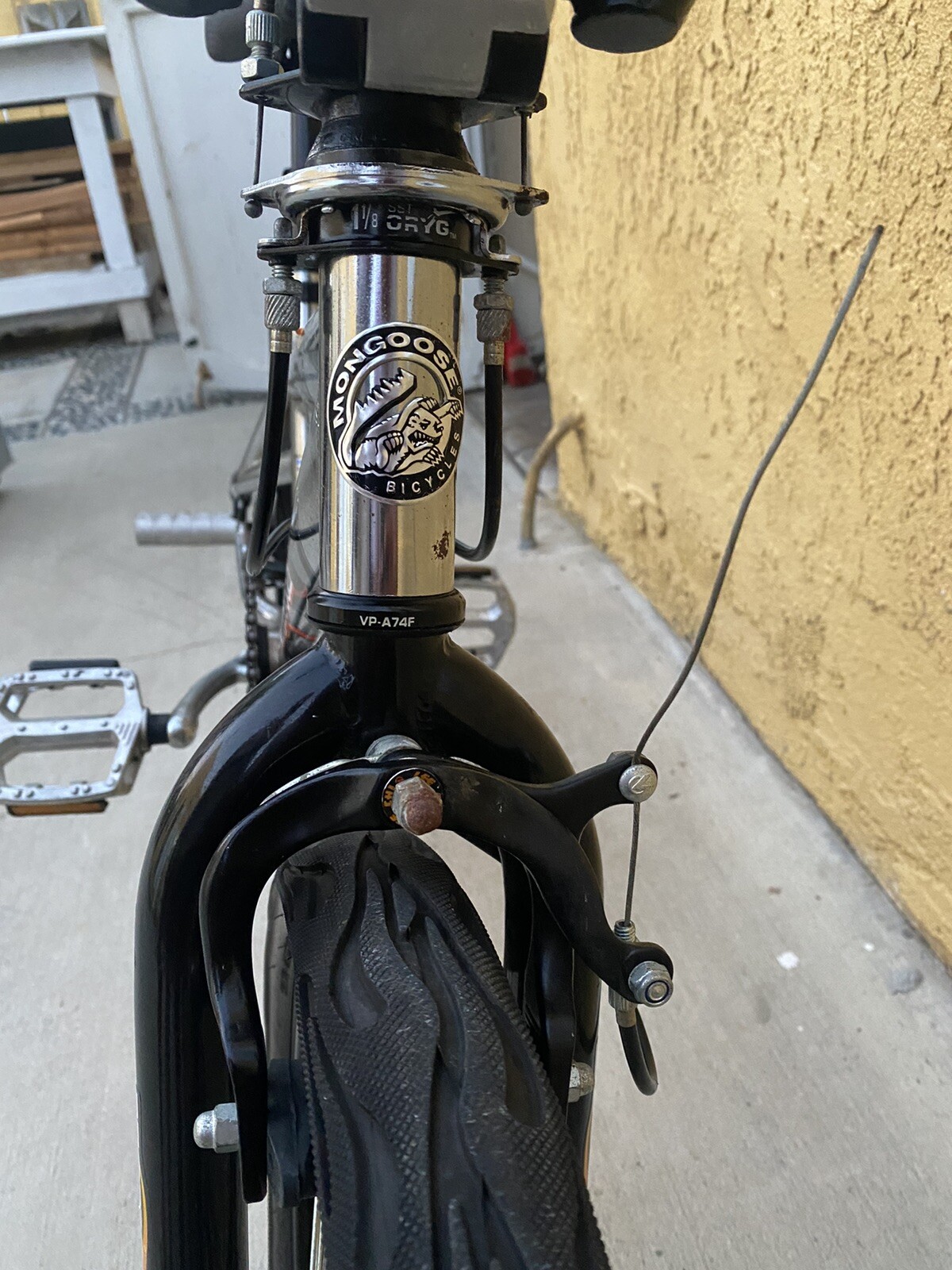 Mongoose Hoop-D Pro Chrome, Original 20" BMX Freestyle Bike, Mid School ...