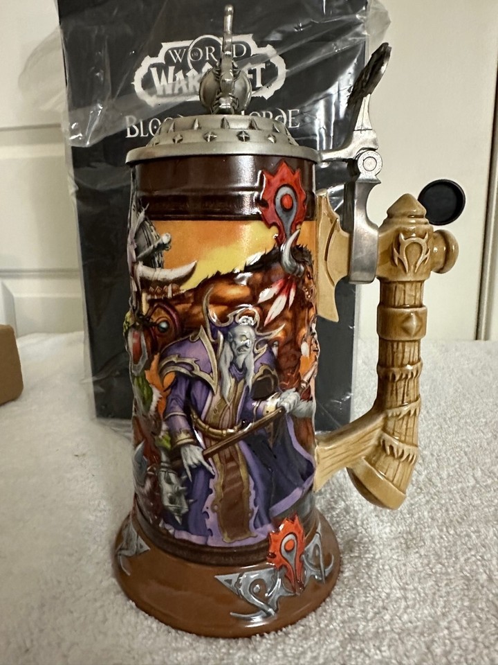 World of Warcraft Blood Of The Horde Epic Collection Limited Edition ...