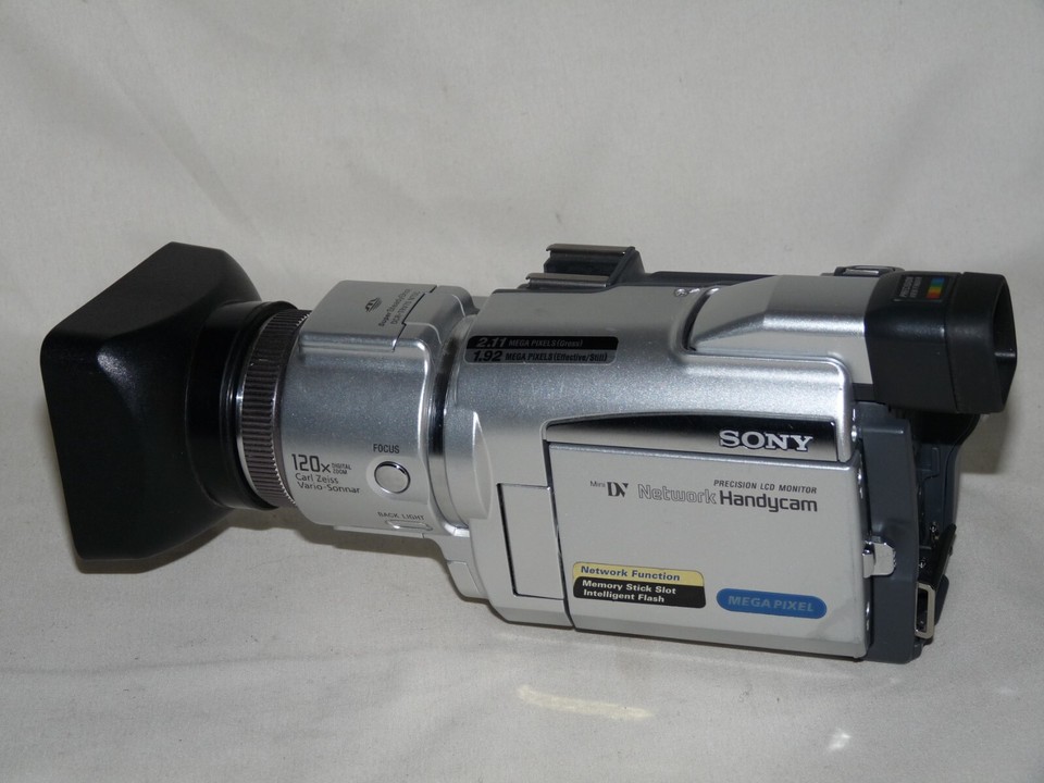 Sony DCR-TRV70 MiniDv Mini Dv Camera Stereo Camcorder VCR Player Video ...
