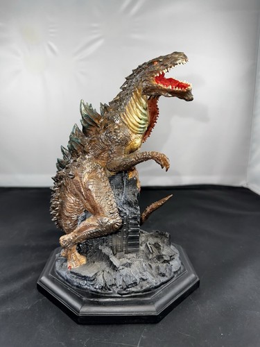 1998 EARTH TREK 3D WORKS 7.5” GODZILLA ZILLA Statue Figure Box And ...