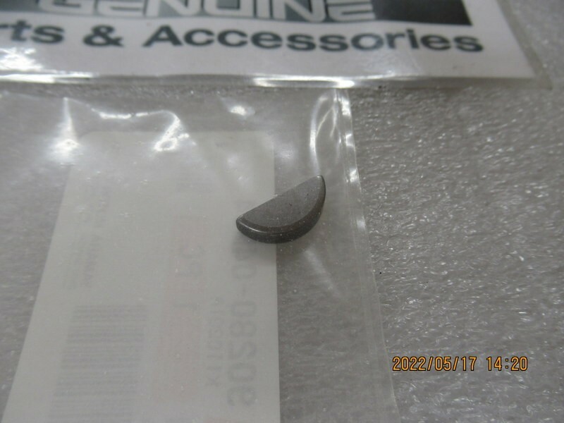 R41 Genuine Yamaha Marine 90280-04M04 Woodruff Key OEM New Factory Boat ...