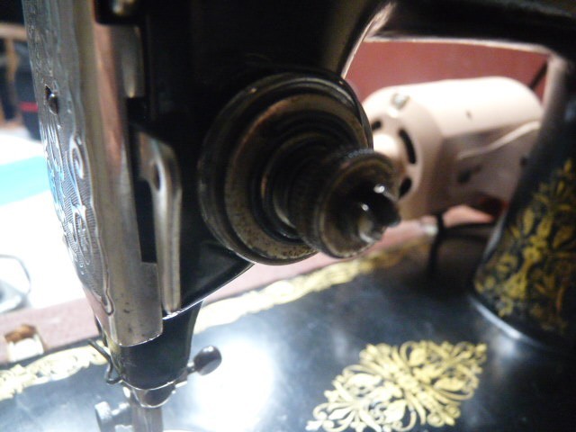 Vintage Singer 1928 Sewing Machine w case AC055946 Model 99 Missing ...