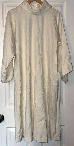 LOT OF 7 CATHOLIC ALTAR SERVERS IVORY ALBS BY SLABBINCK OF BELGIUM ...