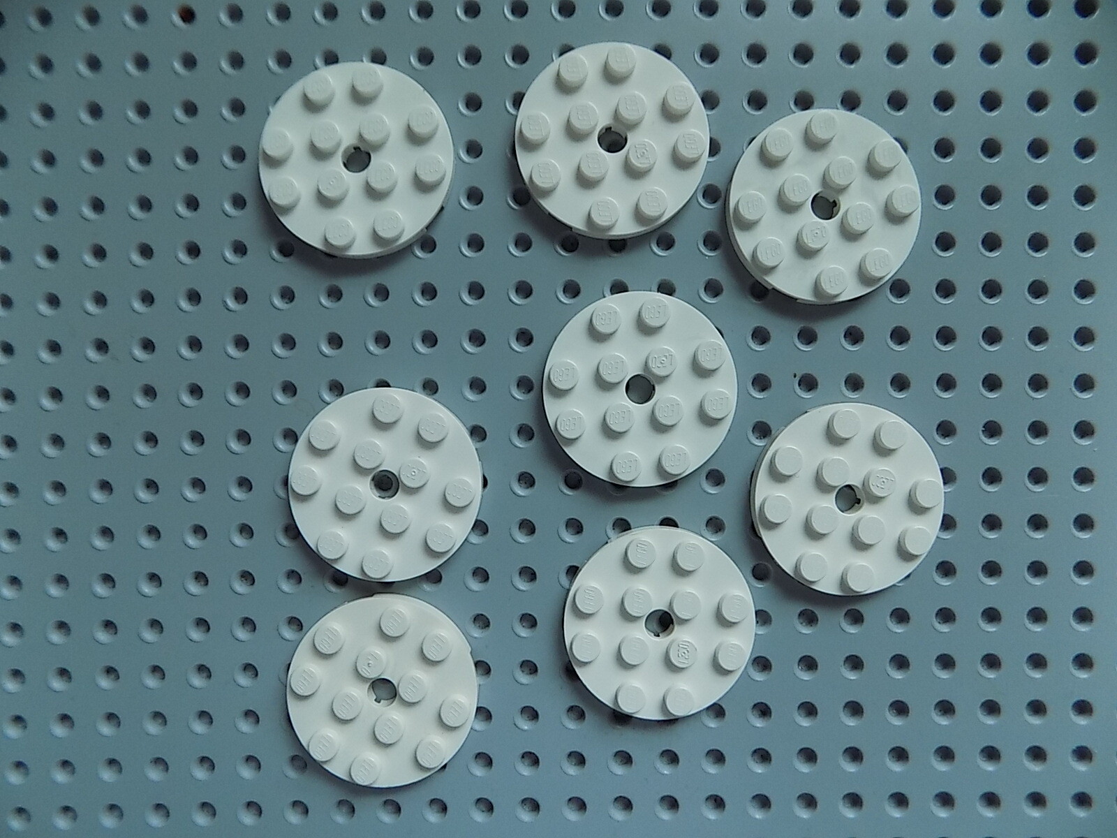 8 pieces Lego Plate, Round 4 x 4 with Hole part 60474 Pick your color ...