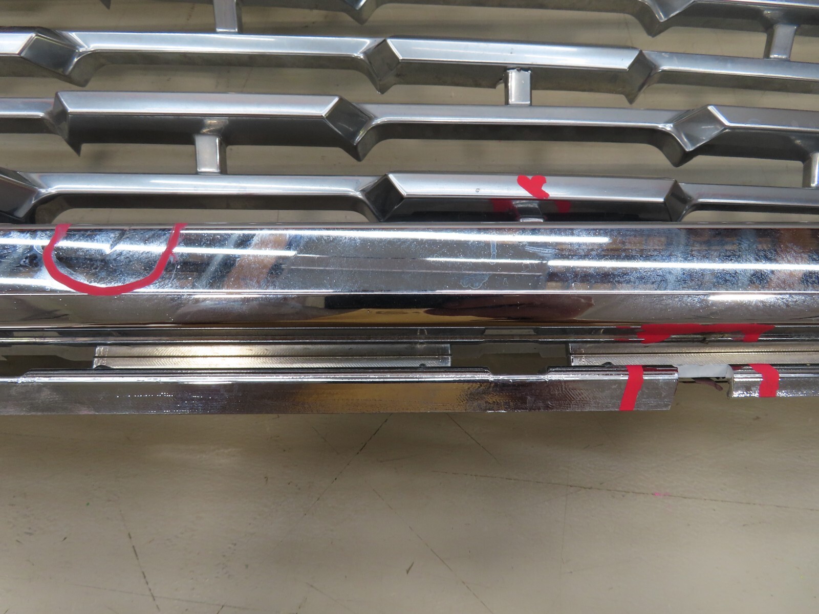 2018-2020 GMC YUKON XL DENALI FRONT UPPER BUMPER GRILLE GRILL OEM ...