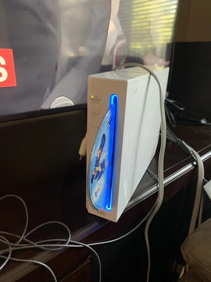 Nintendo RVL-101 Wii Console - White Bundle DJ Hero/Skylanders Giants ...