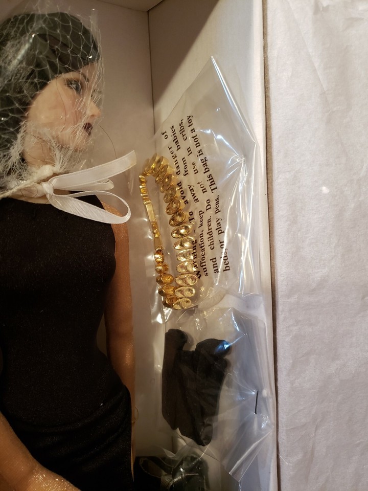 RAVEN Tonner Doll DC Stars LE 500 16in Beautiful Sculpt and Detailed ...