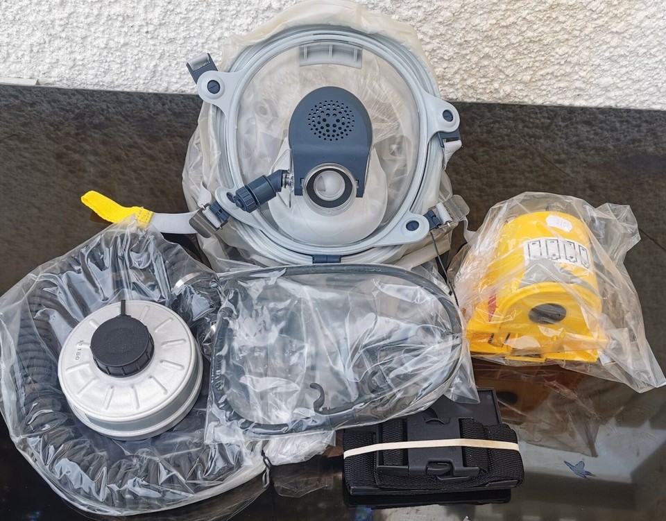 Israeli IDF Full Face Gas Mask Kit W/ Blower NBC 40MM Nato Filter Not ...