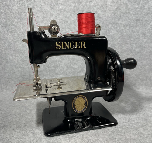 Vintage Singer Sewhandy Model 20 Sewing Machine 50s Black Cast Iron ...