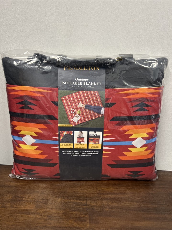 Pendleton Outdoor Packable Blanket Picnic Tailgate Folds & Zips 60x72 ...