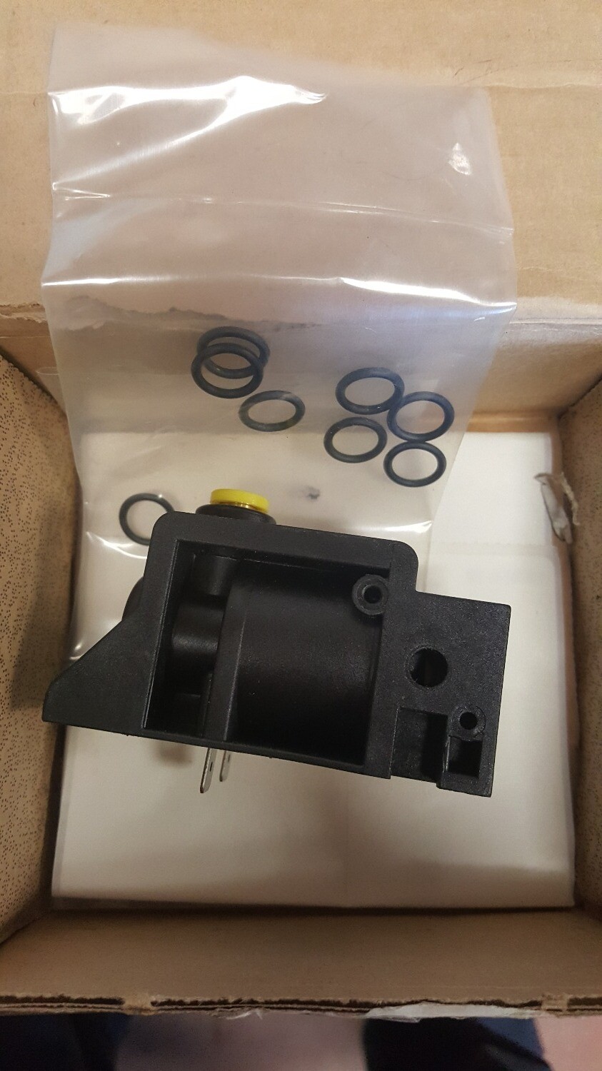 International 2506713C91 Solenoid Valve Service Kit Normally Closed for ...