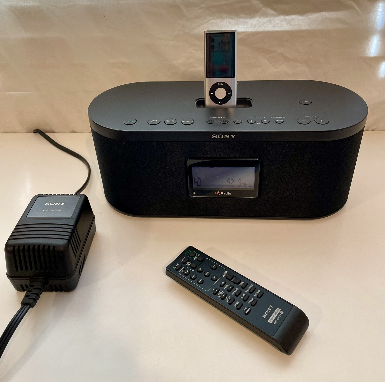 Sony XDR-S10HDiP HD iPod Dock Am/Fm Radio Aux In w/ Remote And Antenna ...