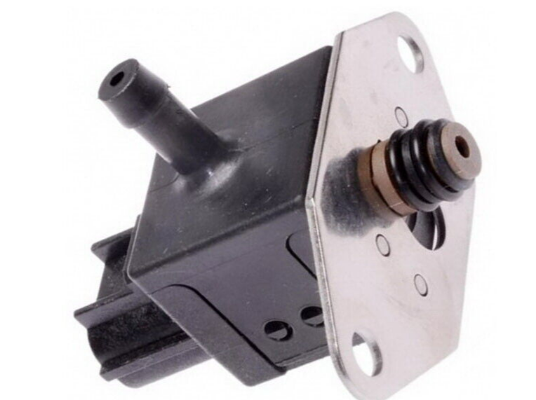 Fuel Injection Pressure Sensor Fits: OEM# 3R3E9F972AA Ford Jaguar 2000 ...