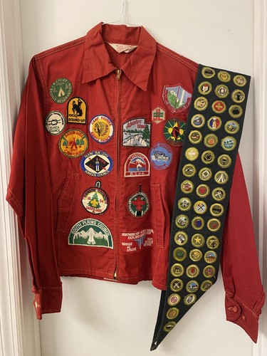 VINTAGE 1950s RED BSA BOY SCOUTS JACKET W/ 41 PATCHES & SASH W/52 ...