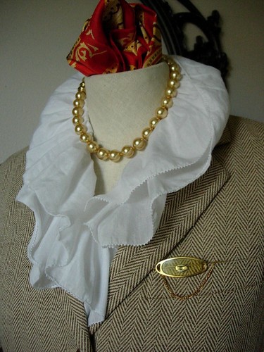 Gorgeous RARE Vintage GUCCI Lucite GG Lapel Scarf PIN Jewelry Accessory ...