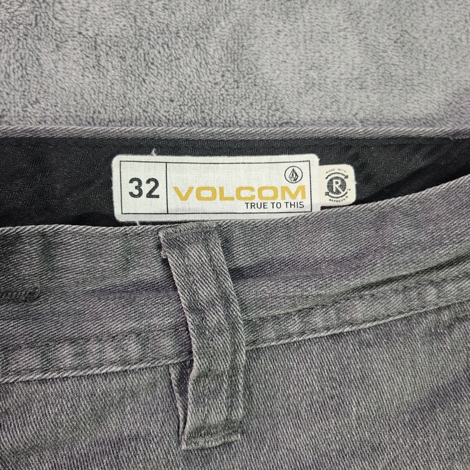 volcom skateboard Shorts Sz 32 | eBay