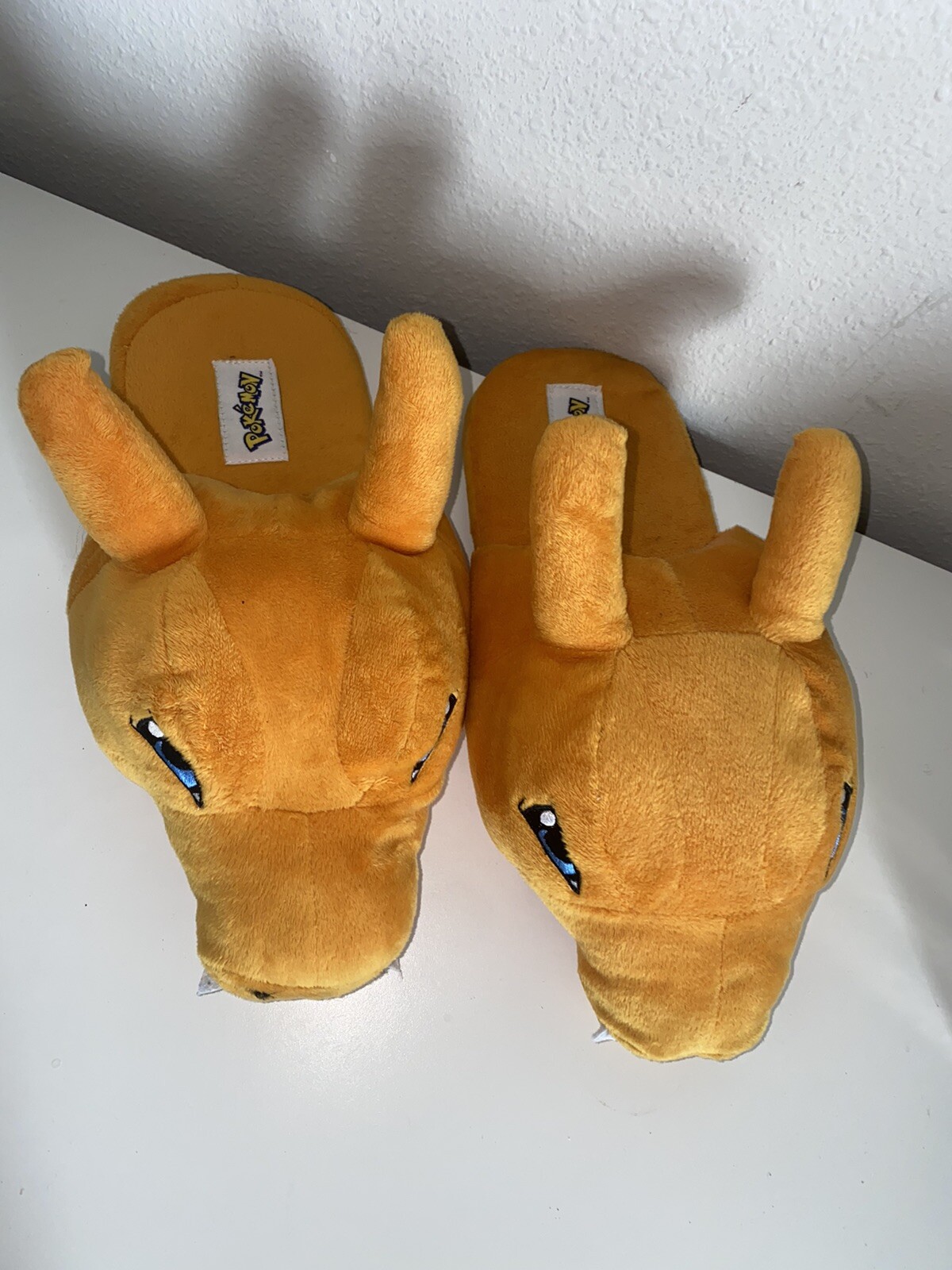 Pokémon CHARIZARD Bioworld Unisex Slippers Size S Mi… - Gem
